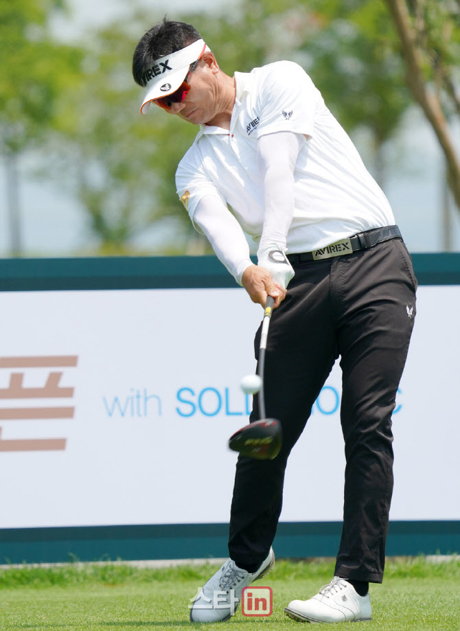 포토 > 'KPGA 오픈 with SOLLAGO CC' 2R - 이데일리