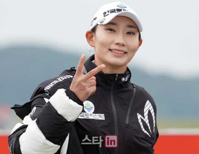 포토 > 크리스 F&C 제43회 KLPGA챔피언십 - 3R - 이데일리