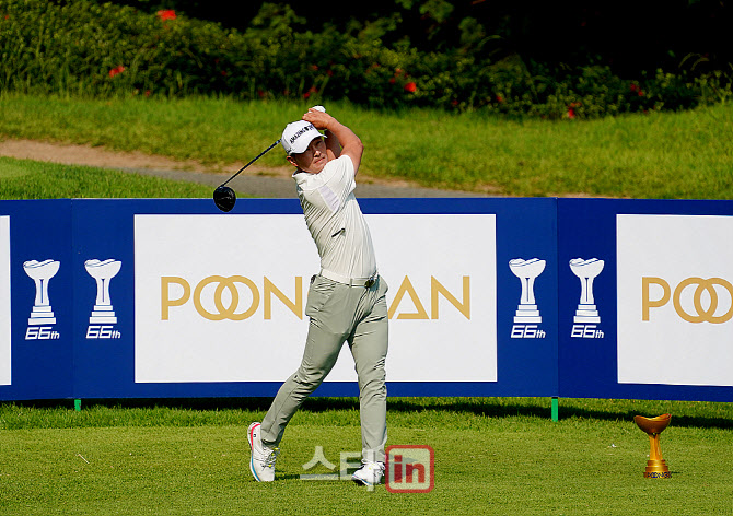 포토 > 제66회 KPGA 선수권대회 with A-ONE CC_2R - 이데일리