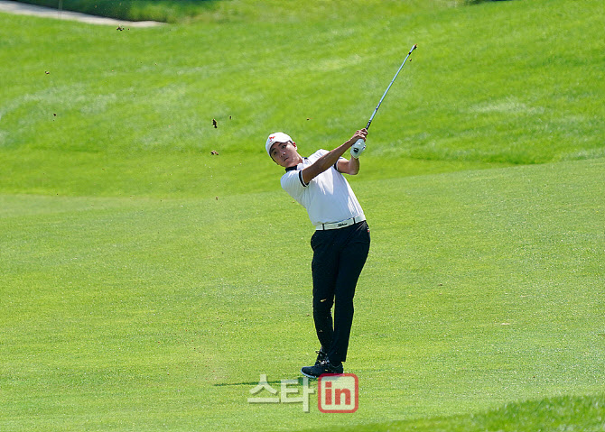 포토 > KPGA 코리안투어 'LX 챔피언십 -2R - 이데일리