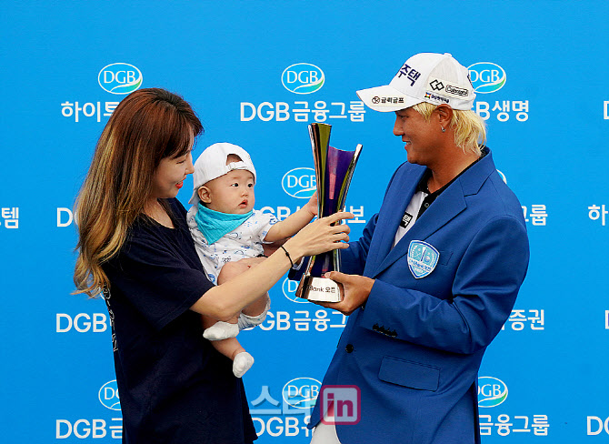 포토 > KPGA '2023 iMBank 오픈'_최종R - 이데일리