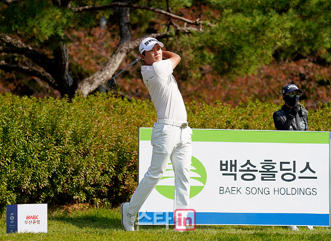 포토 > KPGA ‘2023 백송홀딩스-아시아드CC' - 2R - 이데일리