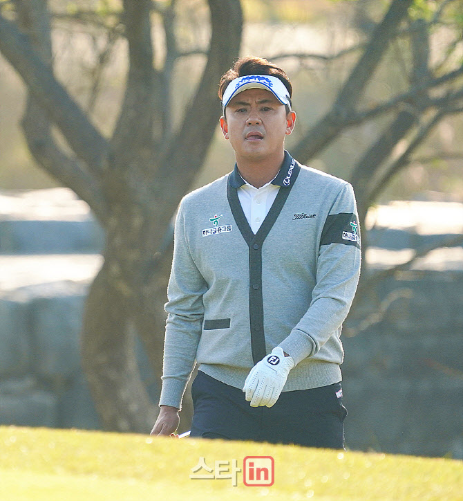 포토 > KPGA ‘2023 백송홀딩스-아시아드CC' - 2R - 이데일리