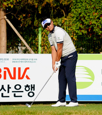포토 > KPGA ‘2023 백송홀딩스-아시아드CC' - 2R - 이데일리