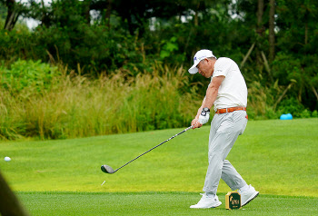 포토 > 제28회 KPGA 시니어 선수권대회 - 1R - 이데일리