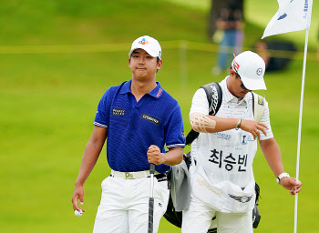 포토 > 제66회 KPGA 선수권대회 with A-ONE CC 3R - 이데일리