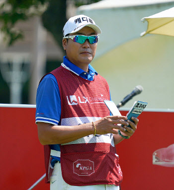 포토 > KPGA 코리안투어 'LX 챔피언십 -2R - 이데일리
